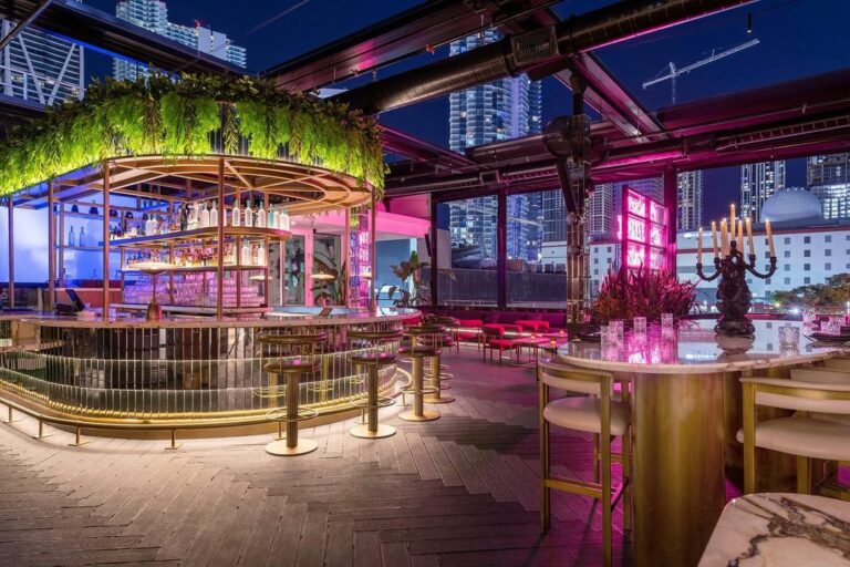 Miami's Rooftop Restaurants & Bars with Views - WhyThisPlace.com