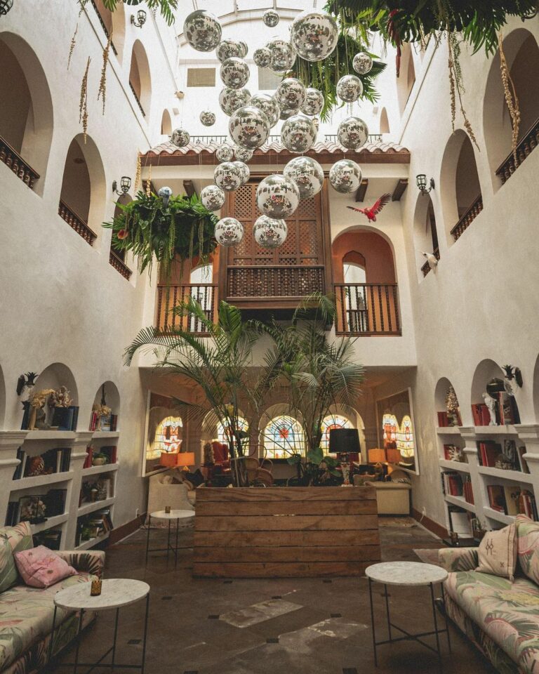 Miami's Rooftop Restaurants & Bars with Views - WhyThisPlace.com