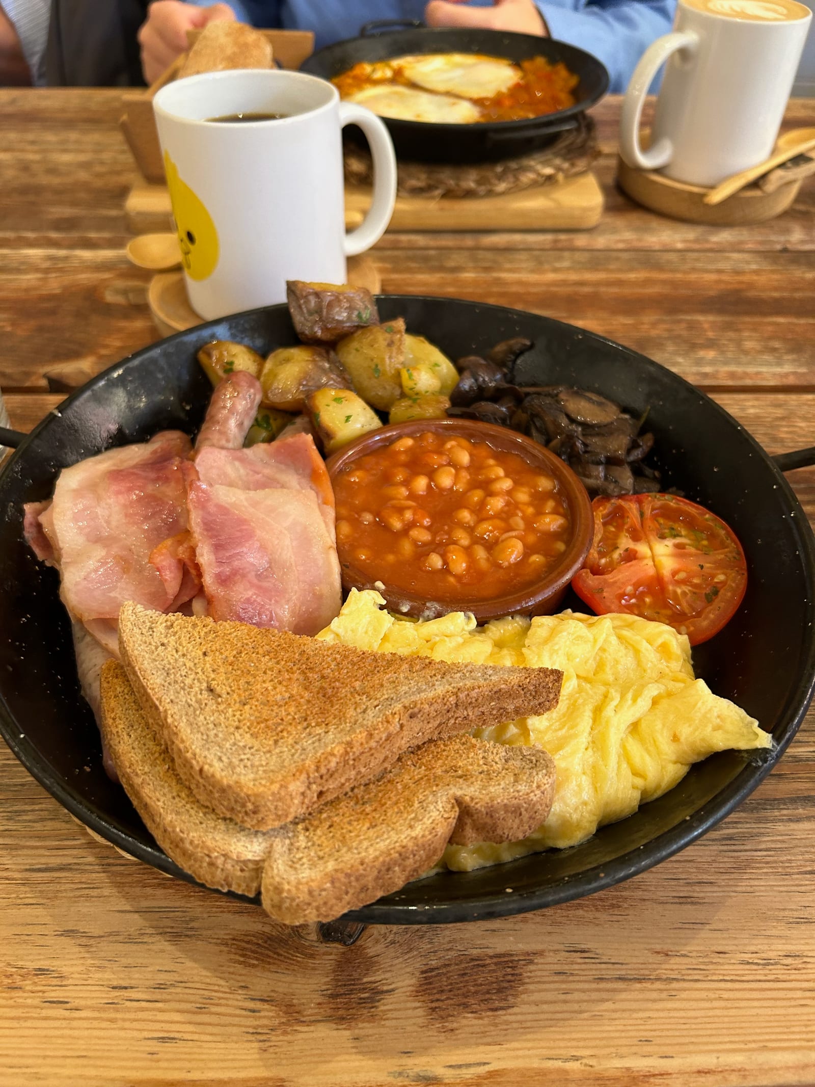 7+ Best Breakfast Places in Barcelona [year]