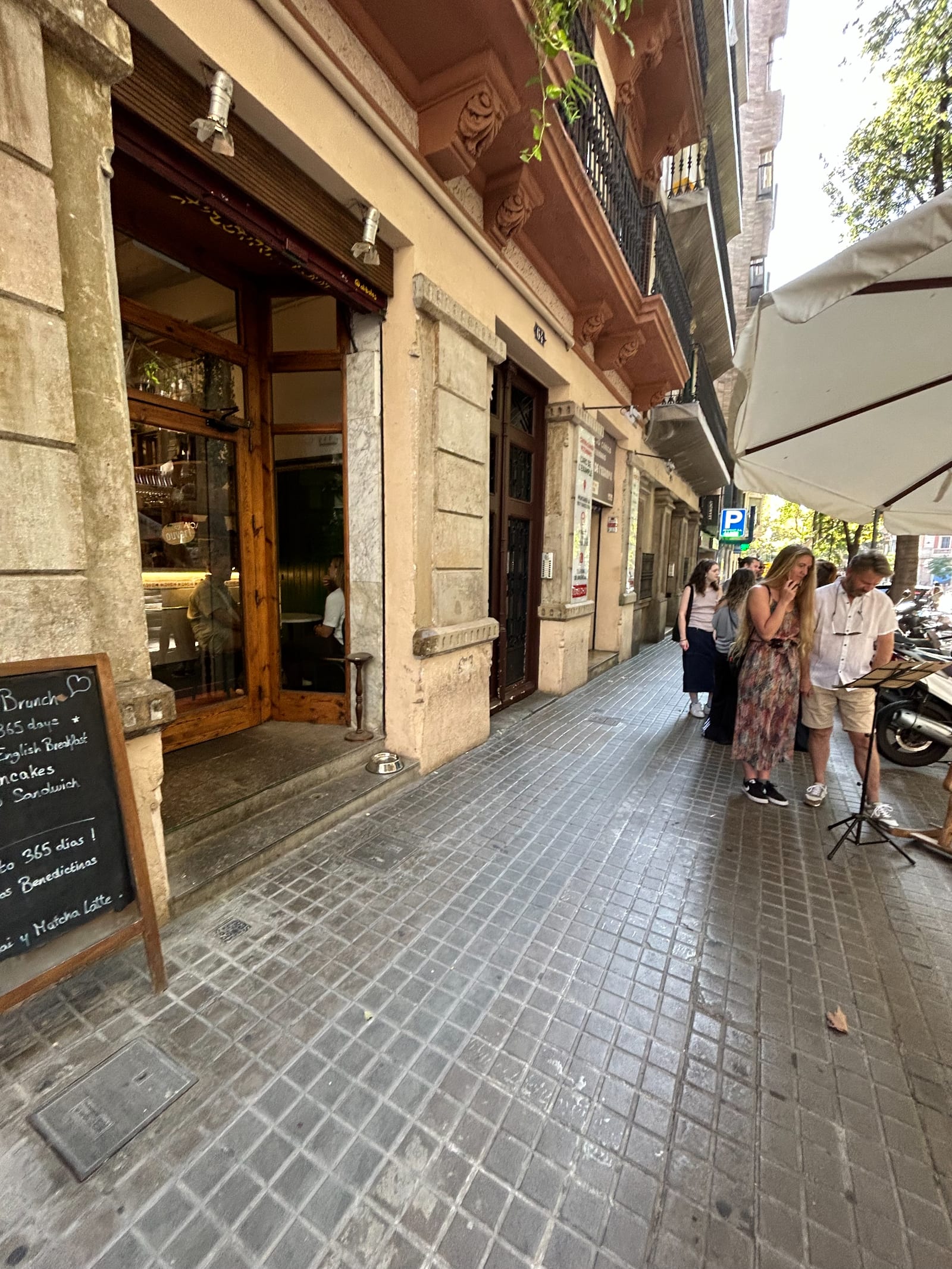 7+ Best Breakfast Places in Barcelona [year]